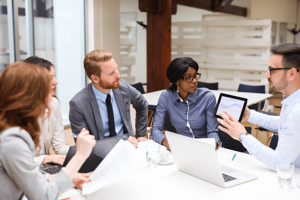 Background check no setor financeiro: melhores práticas para KYC, PLD e ...